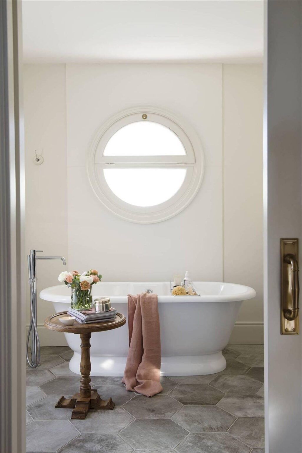 25 Ideas For Freestanding Bathtubs To Treat Yourself With - InteriorSherpa