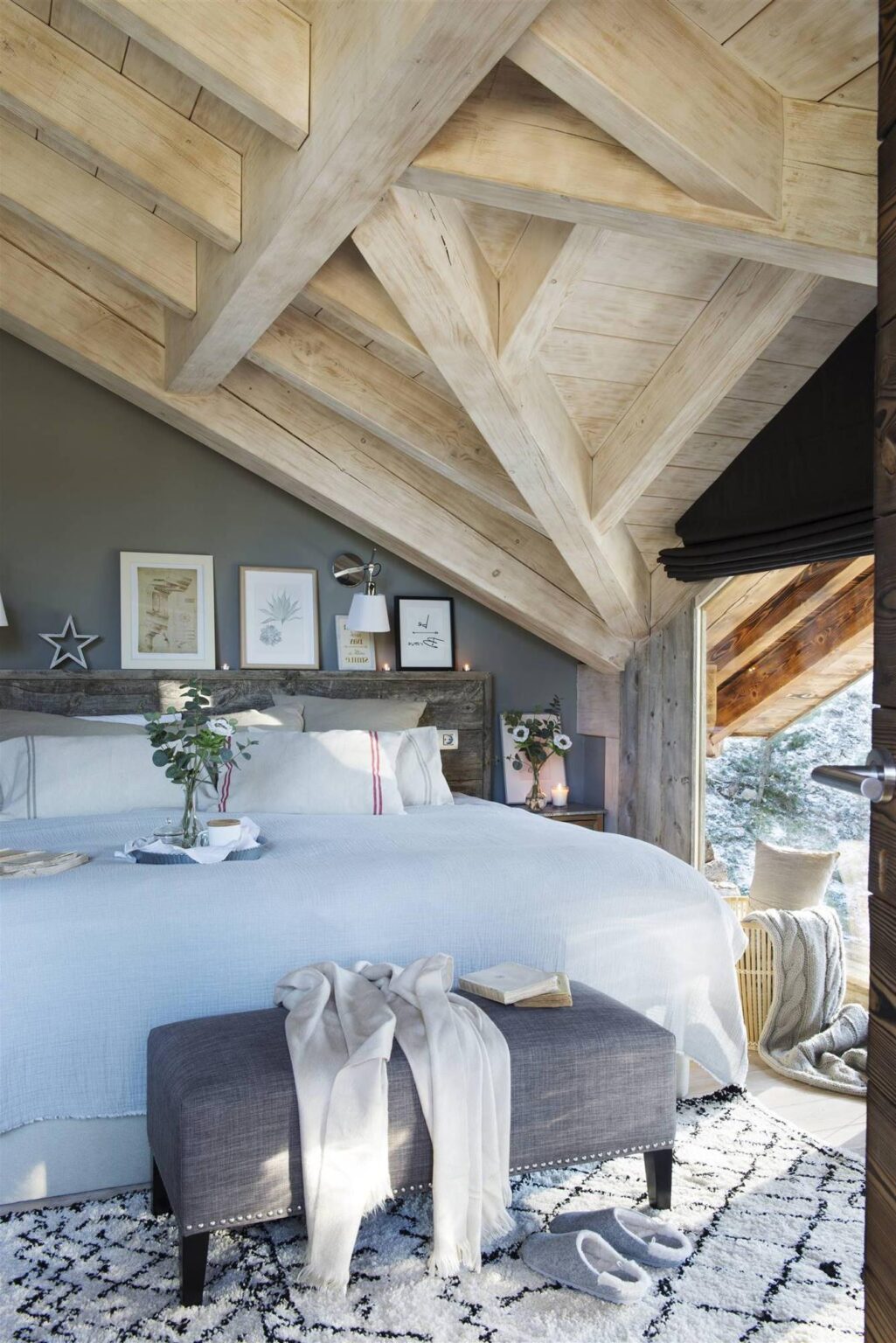 24 Rustic Bedroom Ideas That Will Add Charm to Bedroom - InteriorSherpa