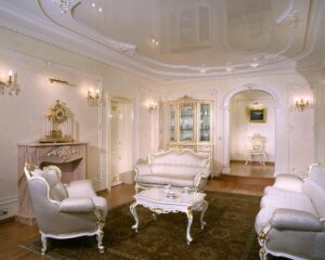 25 Ideas For Some Iconic Ceiling and Wall Moldings - InteriorSherpa