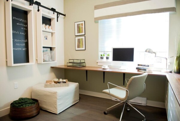 30 Best Corner Computer Desks To Maximize Your Space - InteriorSherpa