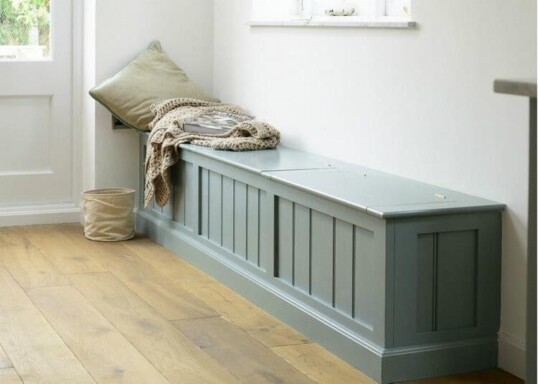 25 Small Benches For Hallway To Make It More Useful - InteriorSherpa